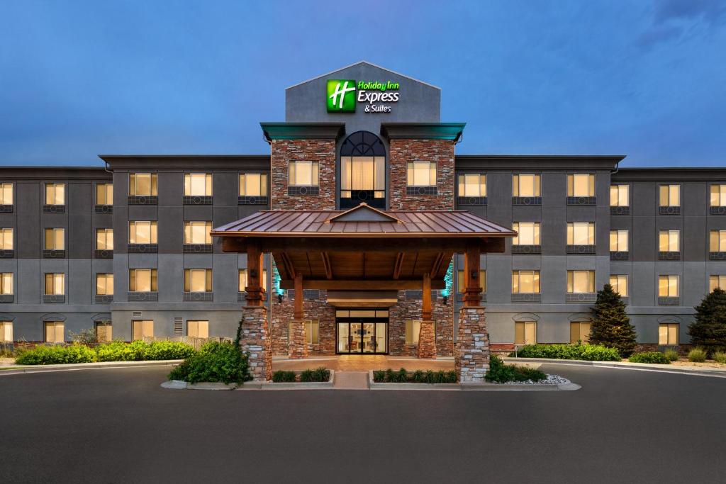 Holiday Inn Express & Suites Denver Airport by IHG, Denver (updated ...