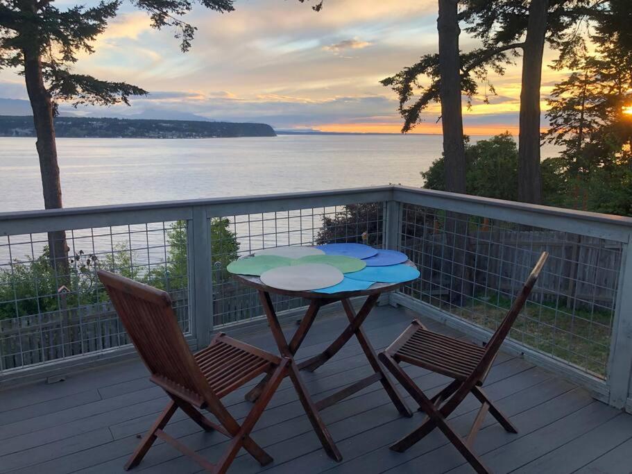 Waterfront, Sunsets and Mountains, Port Townsend (updated prices 2025)