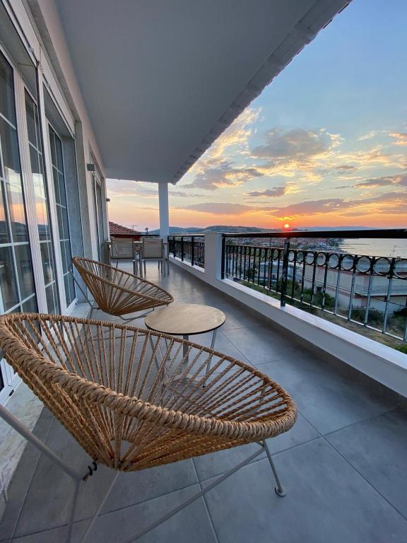 Villa Eleni Greece - wonderful sea view studios, Nea Roda (updated ...