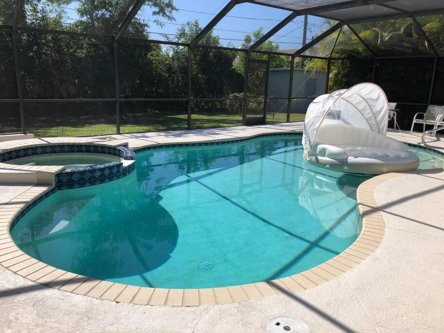 Beach/pool Oasis In Beautiful Naples, Florida - Naples, FL