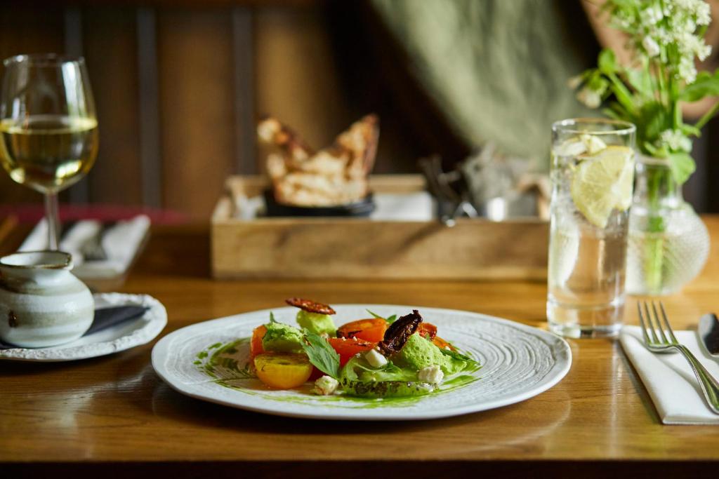 The Slaughters Country Inn, Lower Slaughter (updated prices 2025)