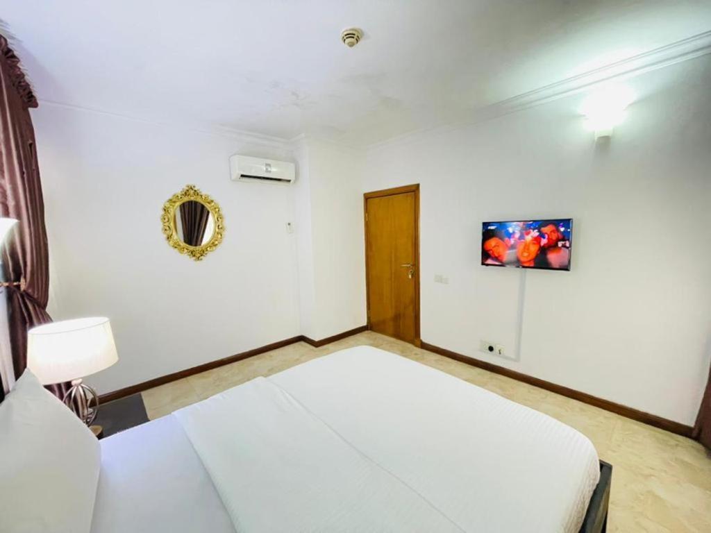 Luxury 3 Bedroom in Ikoyi With Pool and Gym, Lagos (updated prices 2024)