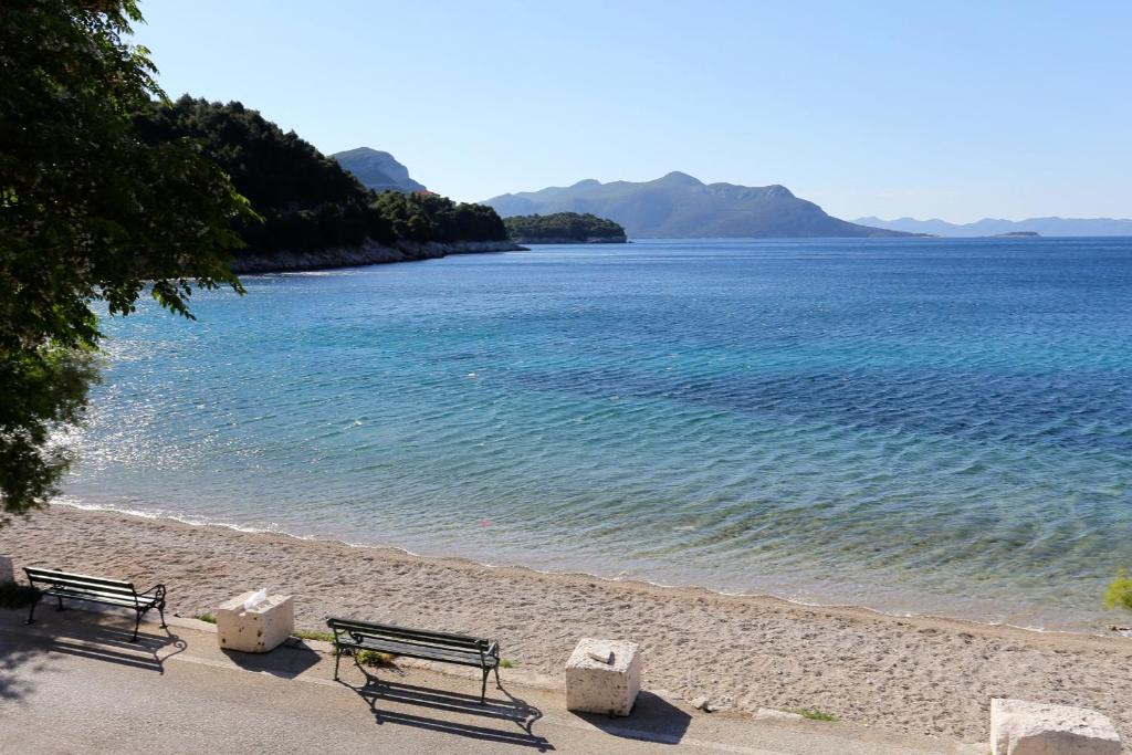 Apartments by the sea Trstenik, Peljesac - 4570, Trstenik – Updated ...