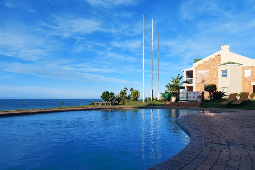 First Group Brookes Hill Suites, Summerstrand (updated prices 2026)