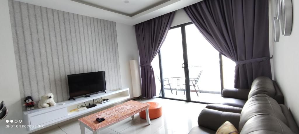 Atlantis Homestay Pool View by HwStay, Tranquerah (updated prices 2025)