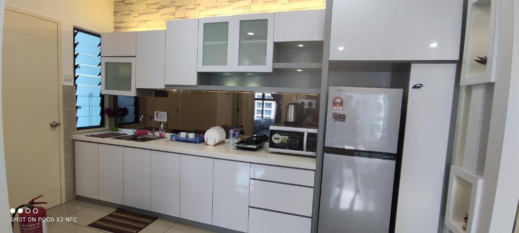 Atlantis Homestay Pool View by HwStay, Tranquerah (updated prices 2025)