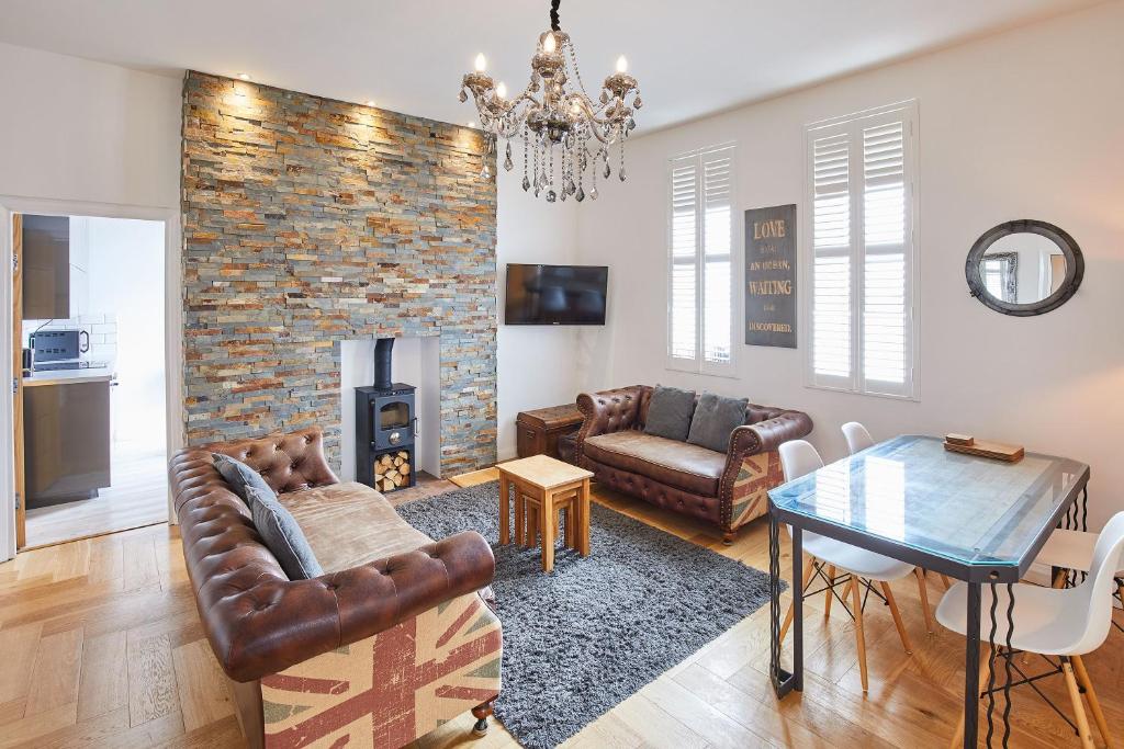 Host & Stay - Boutique Balcony, Whitby (updated prices 2026)