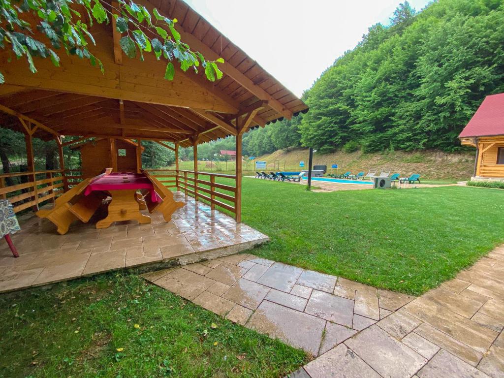 Pensiunea La Rus I si II in Ciucea