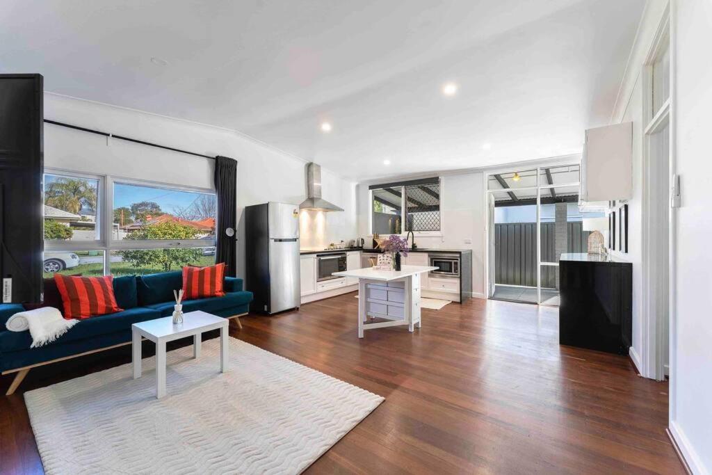 Family Retreat With Trampoline For Kids - Perth