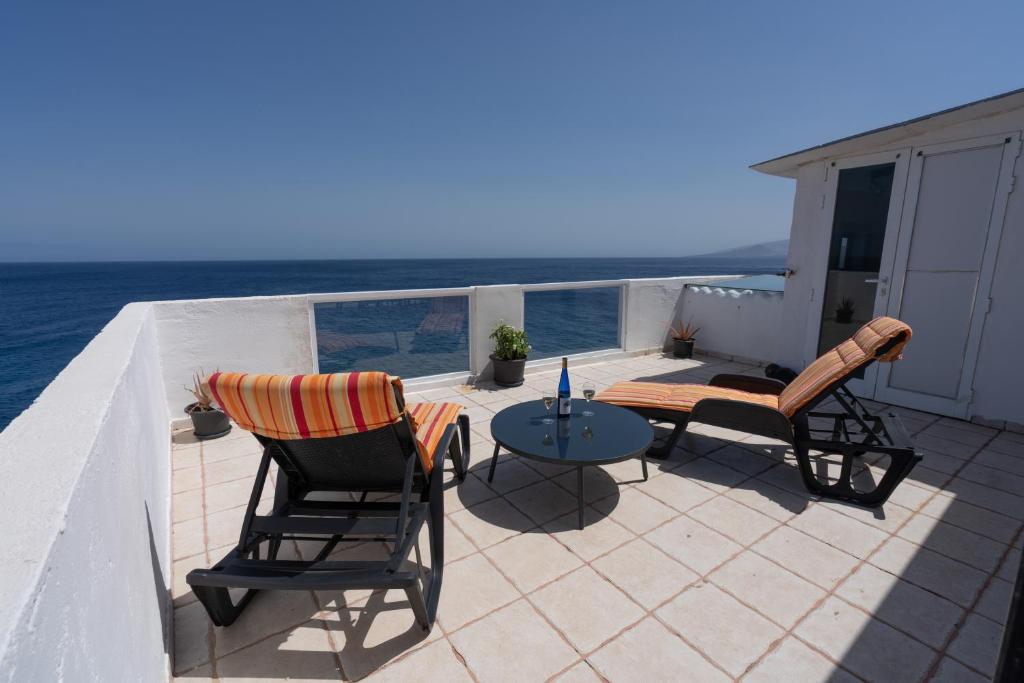 Spacious house with huge terrace facing the sea, Bocacangrejo (updated ...