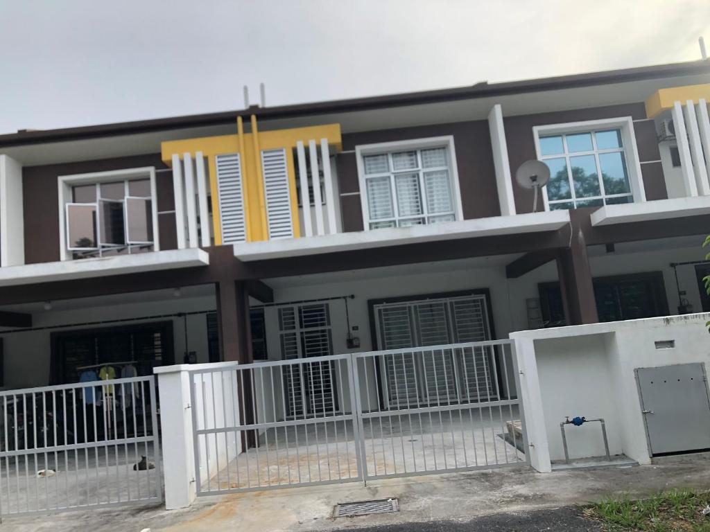 AURORA Homestay Putrajaya/Sepang/Dengkil, Kampong Jenderam Hilir ...