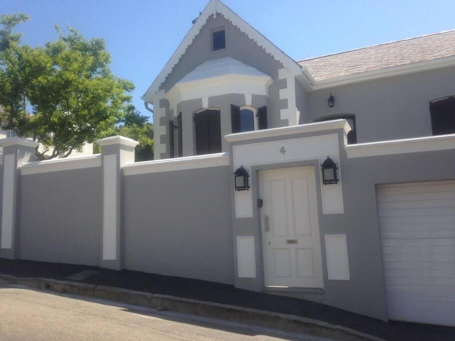 Villa Overstone House - Victorian Family Home close to the Sea ...