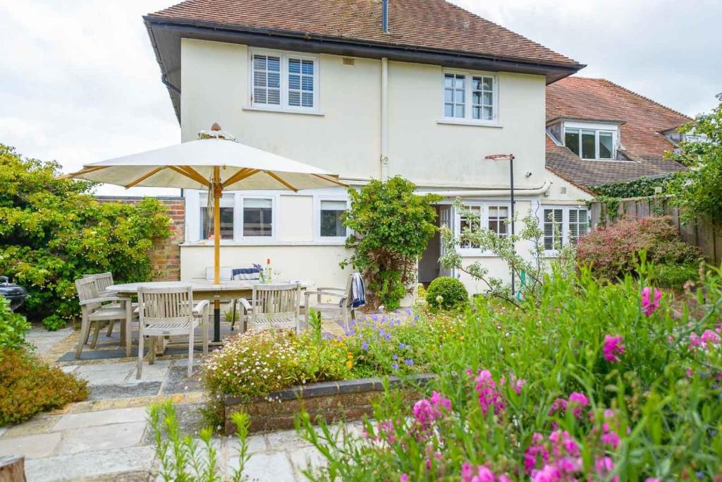 The Old Post Office, Lymington (updated prices 2026)