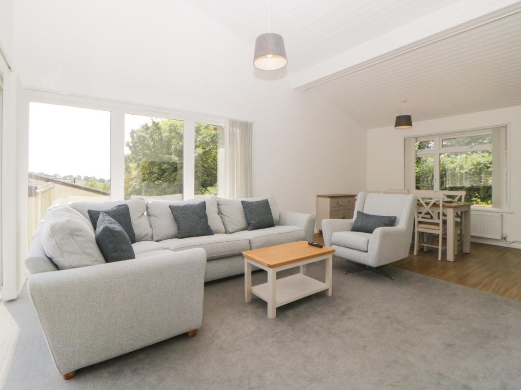 Harcombe House Bungalow 8, Newton Abbot (updated prices 2026)