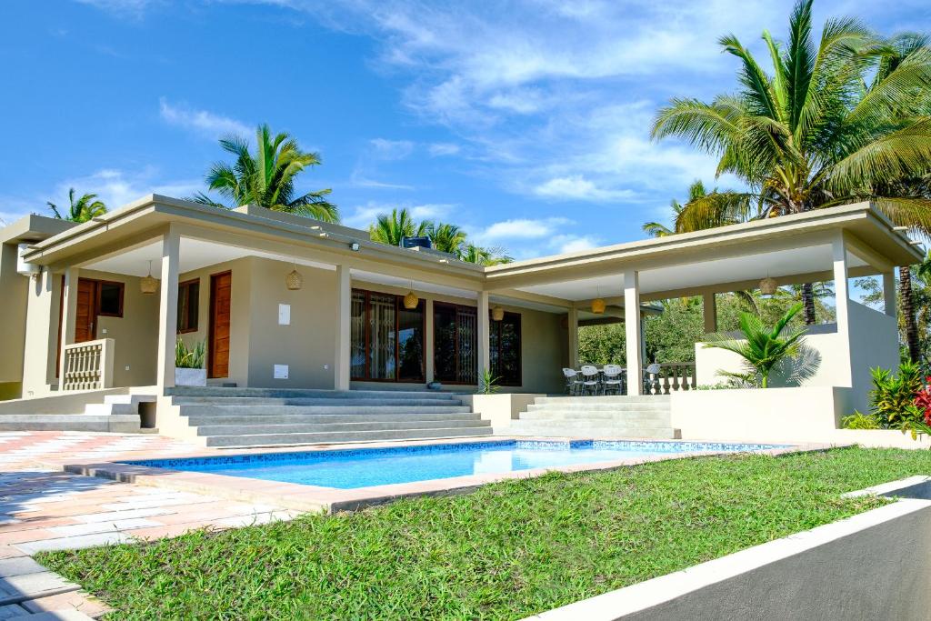 Holiday home Beige Beach House, Bilene, Mozambique - Booking.com