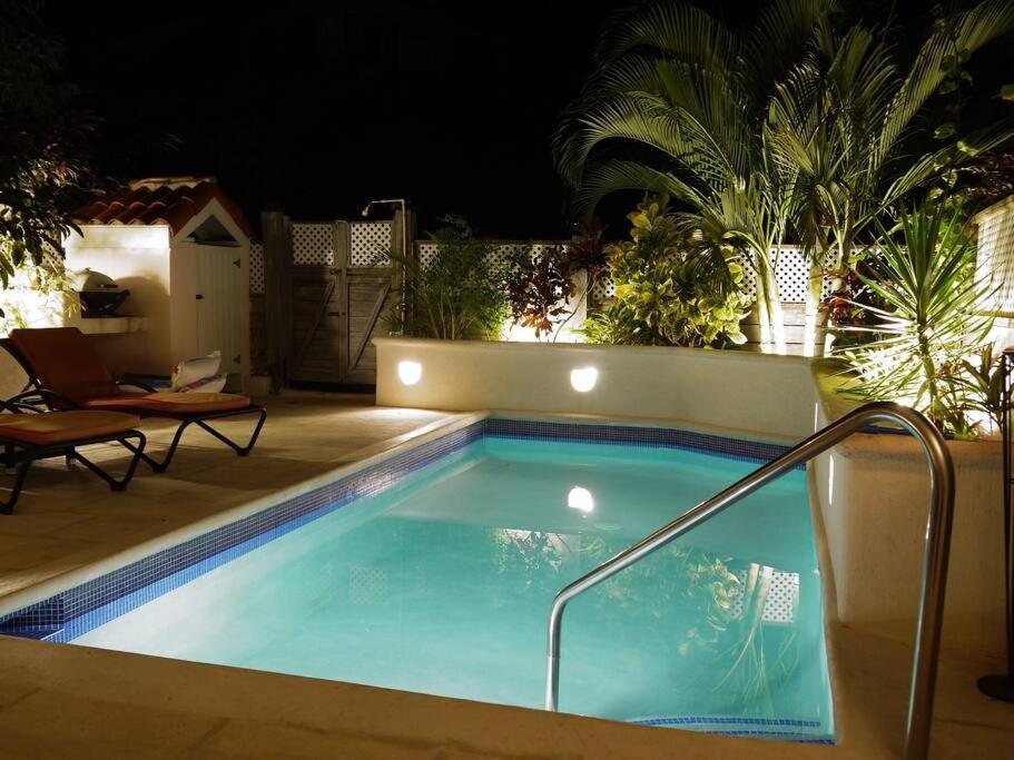 Nanpa, Luxury Family Three Bed Villa, St James West coast, Private pool ...