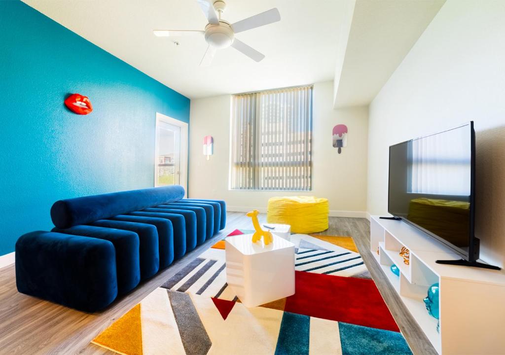 Apartament Colorful Insta-worthy High-rise in downtown Tempe (SUA Tempe ...