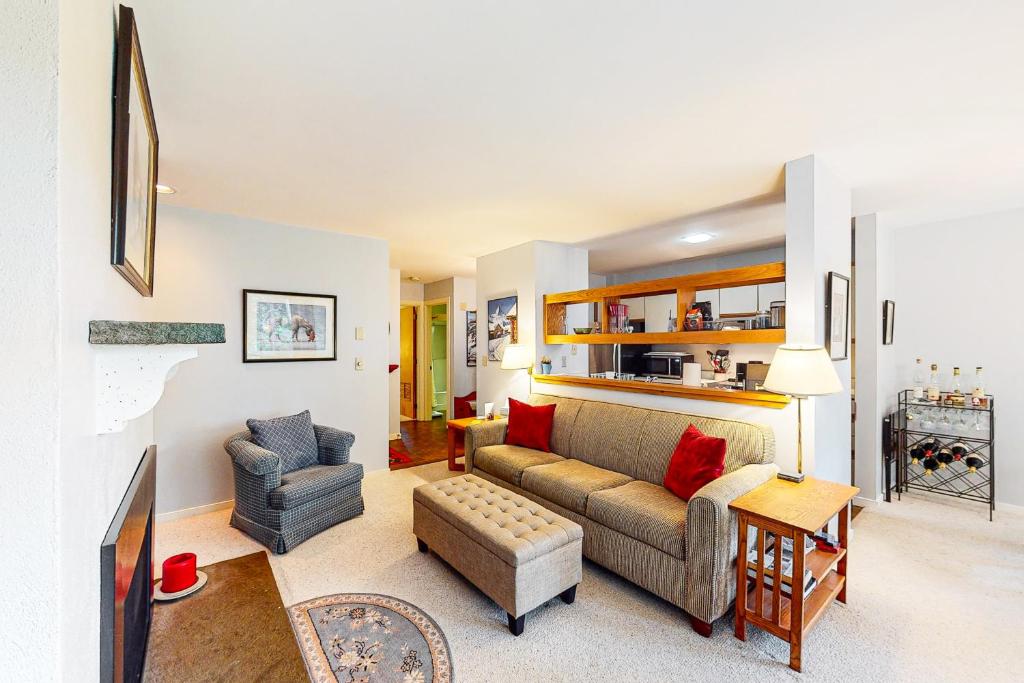 A Warren Beauty, Warren (updated prices 2025)