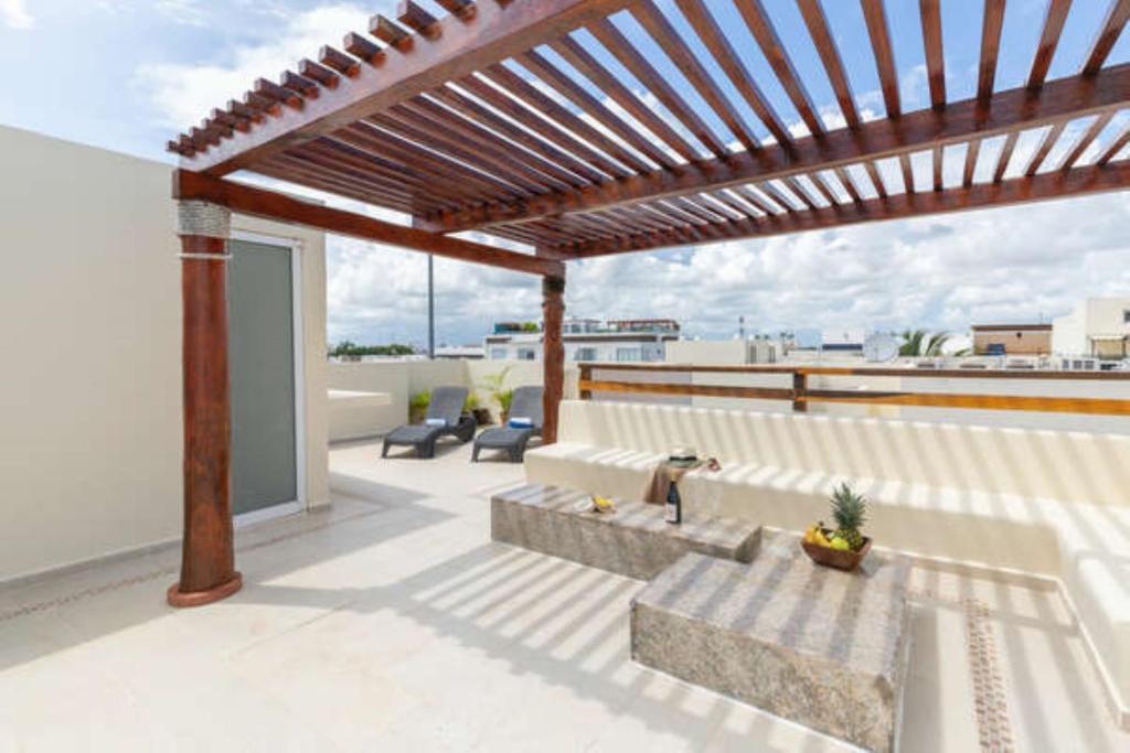 Breathtaking PH with private jacuzzi in the terrace & Gym, Playa del ...