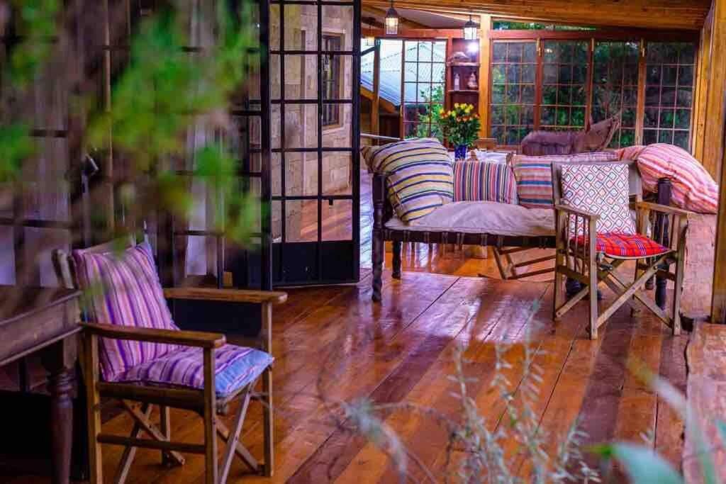 Chui Cottage with tennis facing Mt Kenya & near Ngare Ndare, Timau ...
