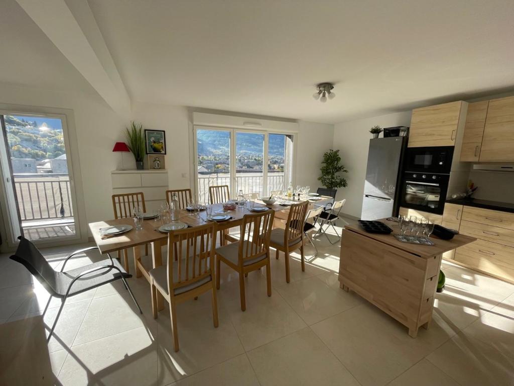 3* Rt- Roof Top 100 M2 + Terrasse - éLigible Ancv - Briançon
