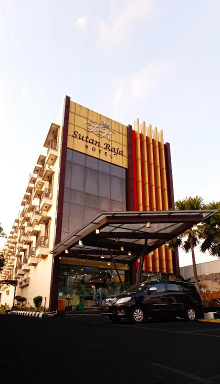 Sutan Raja Hotel Cirebon (Indonesia Tangkil) - Booking.com