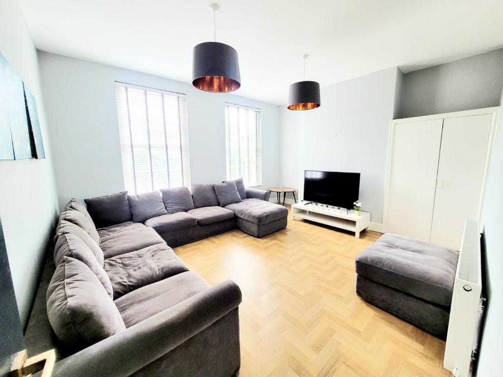 Beautiful Georgian Mansion! by City Sparrow, Liverpool (updated prices ...