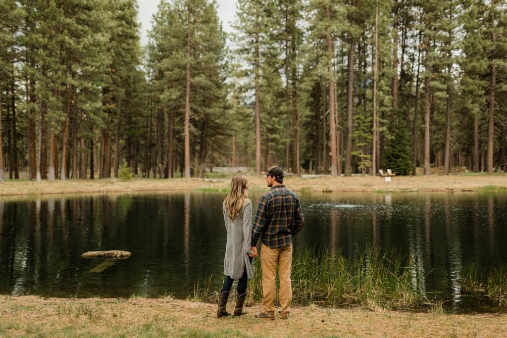 Lake Creek Lodge, Camp Sherman (updated prices 2025)