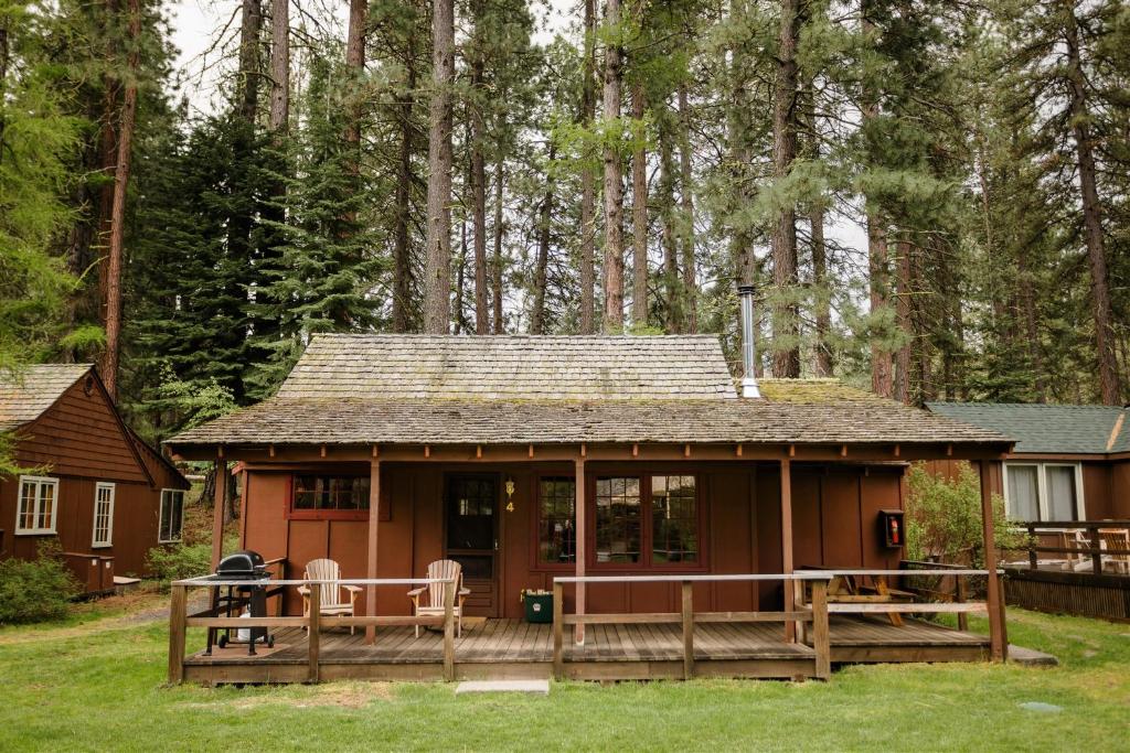 Lake Creek Lodge, Camp Sherman (updated prices 2025)