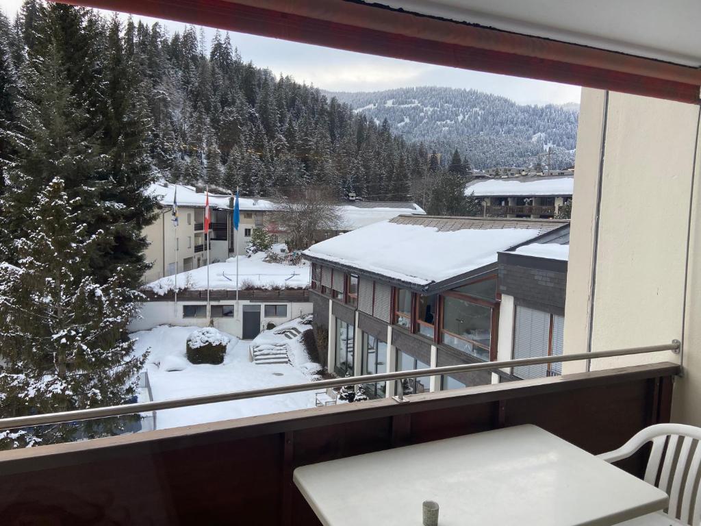 Family Apartment In Happy Rancho - Pool, Tennis Sauna. - Elm