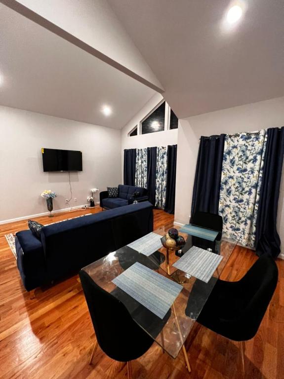 SPRINGVIEW HOMES 12MINS FROM EWR & 3 MINS FROM UNIVERSITY HOSPITAL ...