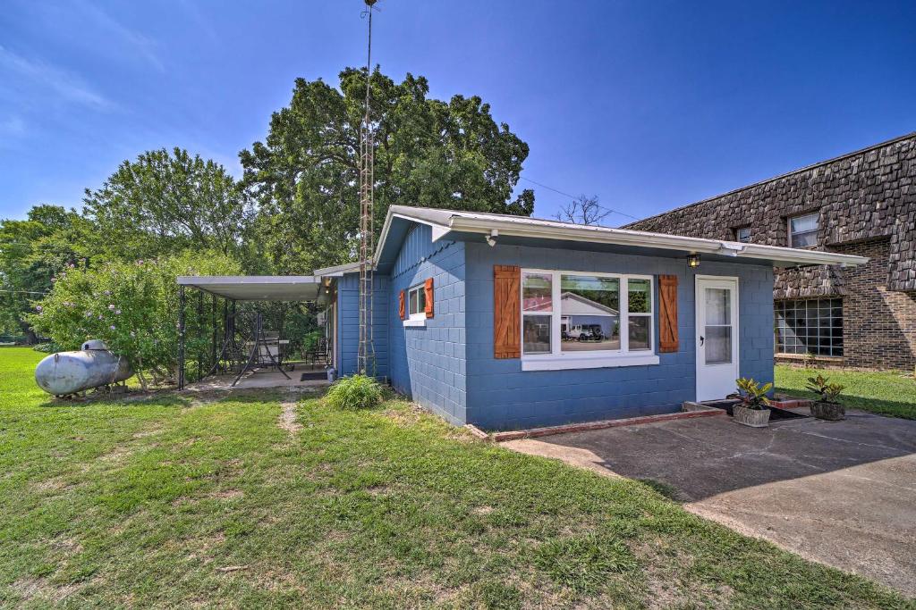 Walk to Lake: Historic Disney Home, Disney (updated prices 2026)