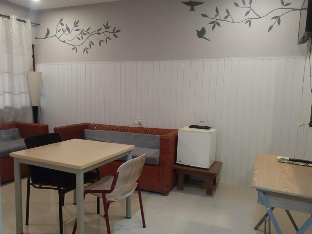 Hans Cottage Botel, Cape Coast (updated prices 2025)