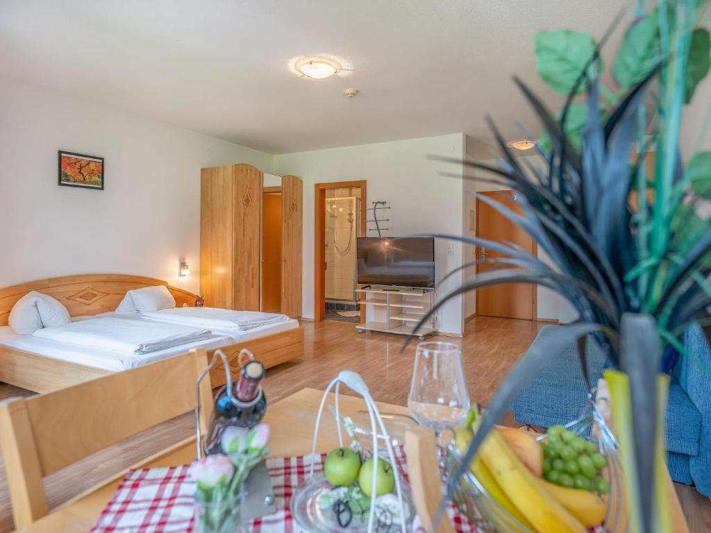 Plush Apartment with Mountain Views, Neustift im Stubaital (updated ...