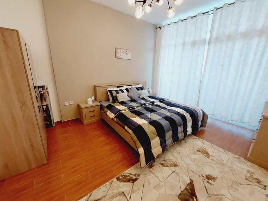 Spacious studio apartment in quite area for rent., Dubai, UAE - Booking.com