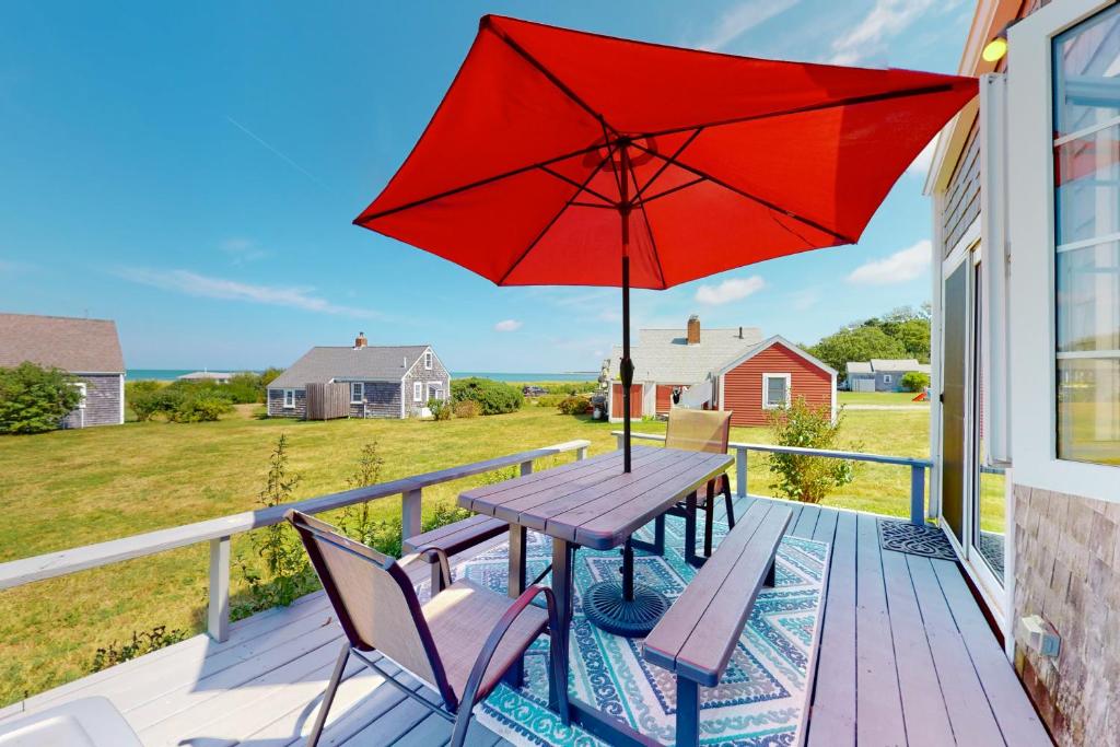 Sea Coast Cottage, Barnstable (updated prices 2026)