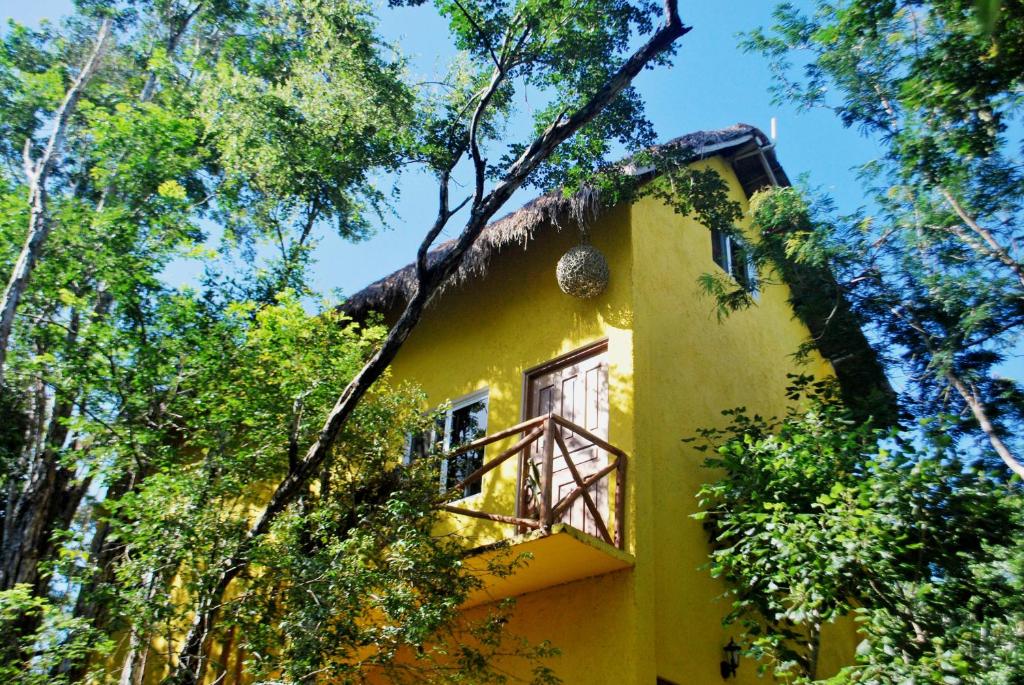 The Yellow House - SuiteTrails