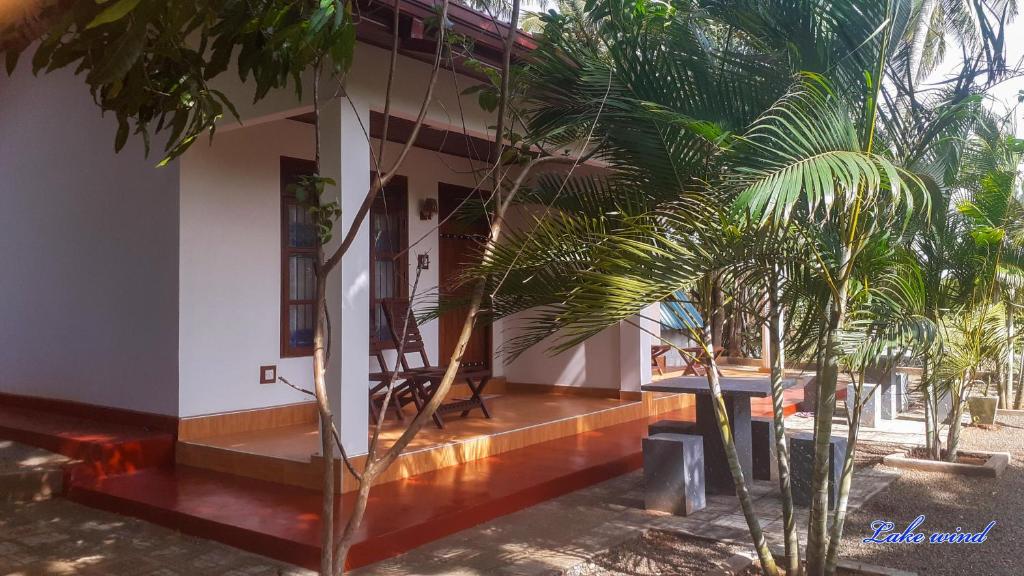 Lake Wind, Habarana (updated prices 2025)