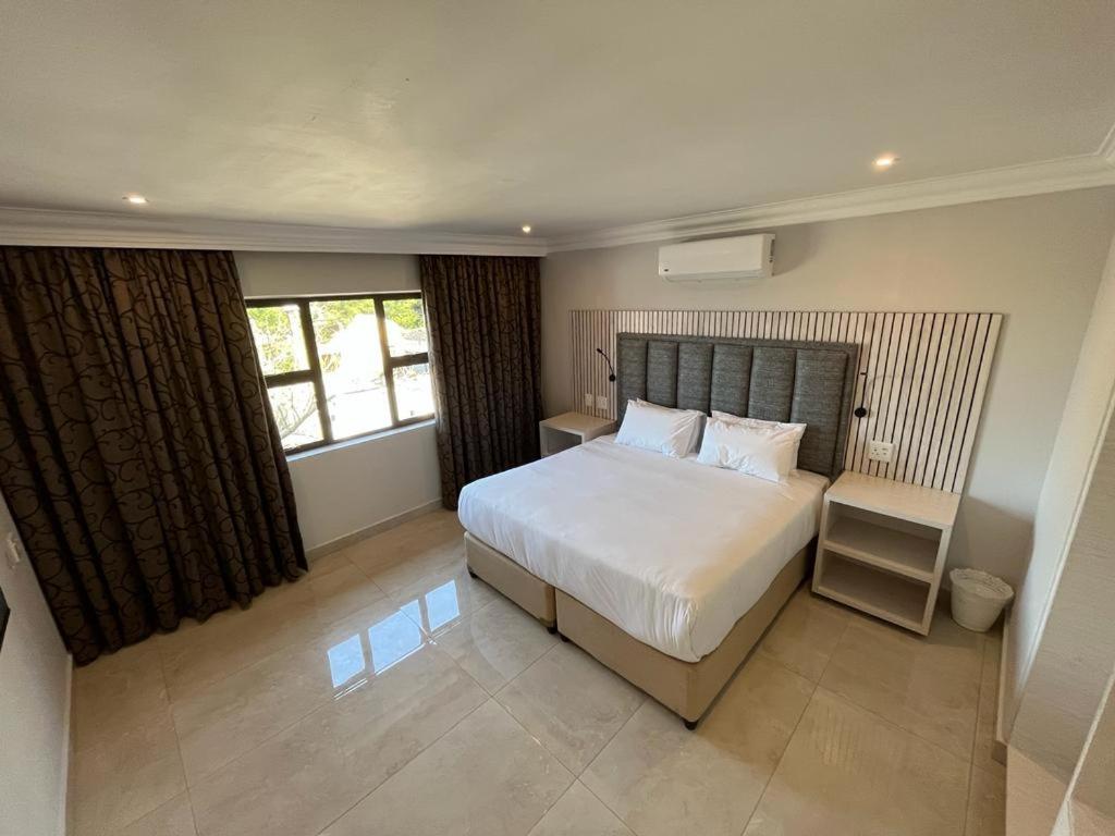 ZAR Apartments, Amanzimtoti (updated prices 2024)