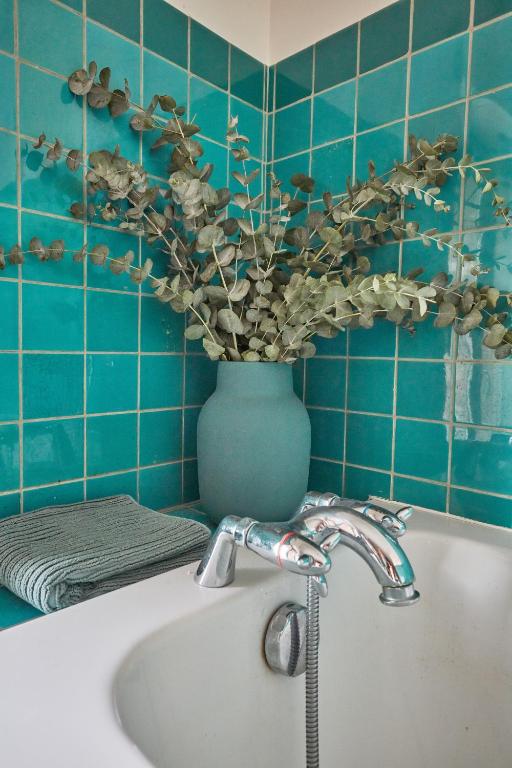 LA PORTE ROUGE RBX, Roubaix (updated prices 2025)