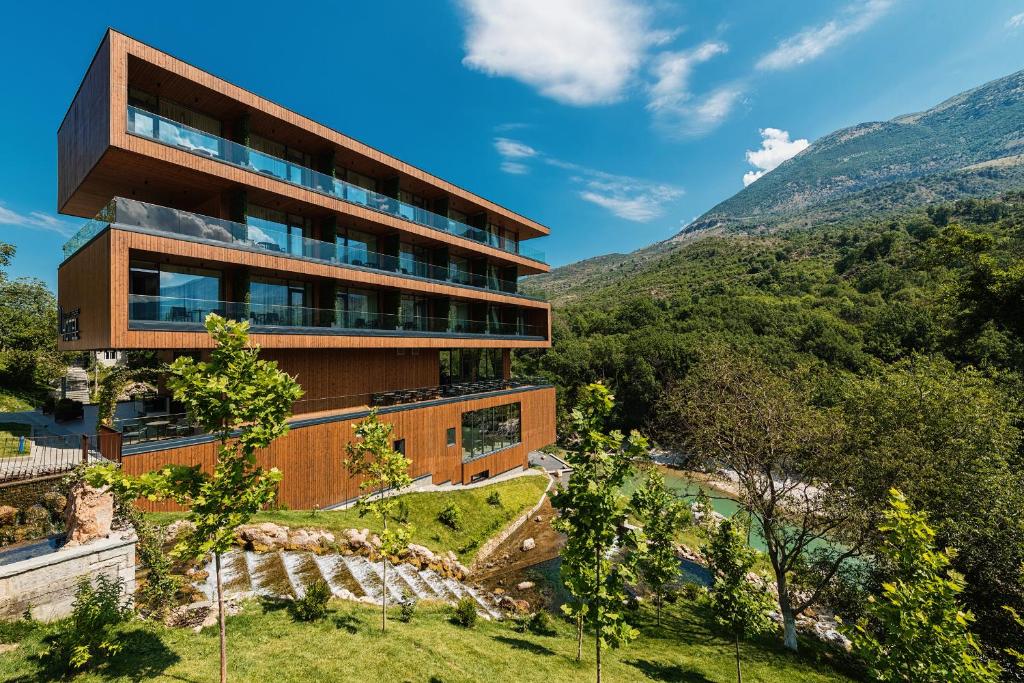 Hotel Uji Ftohte Tepelene, Tepelenë – Updated 2022 Prices