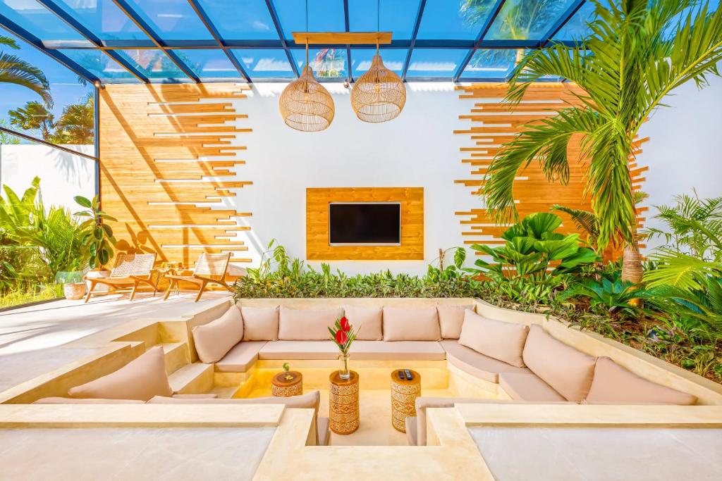 Villa Dublin - Luxury 5 BDR w Jacuzzi & Pool, Seminyak (updated prices ...