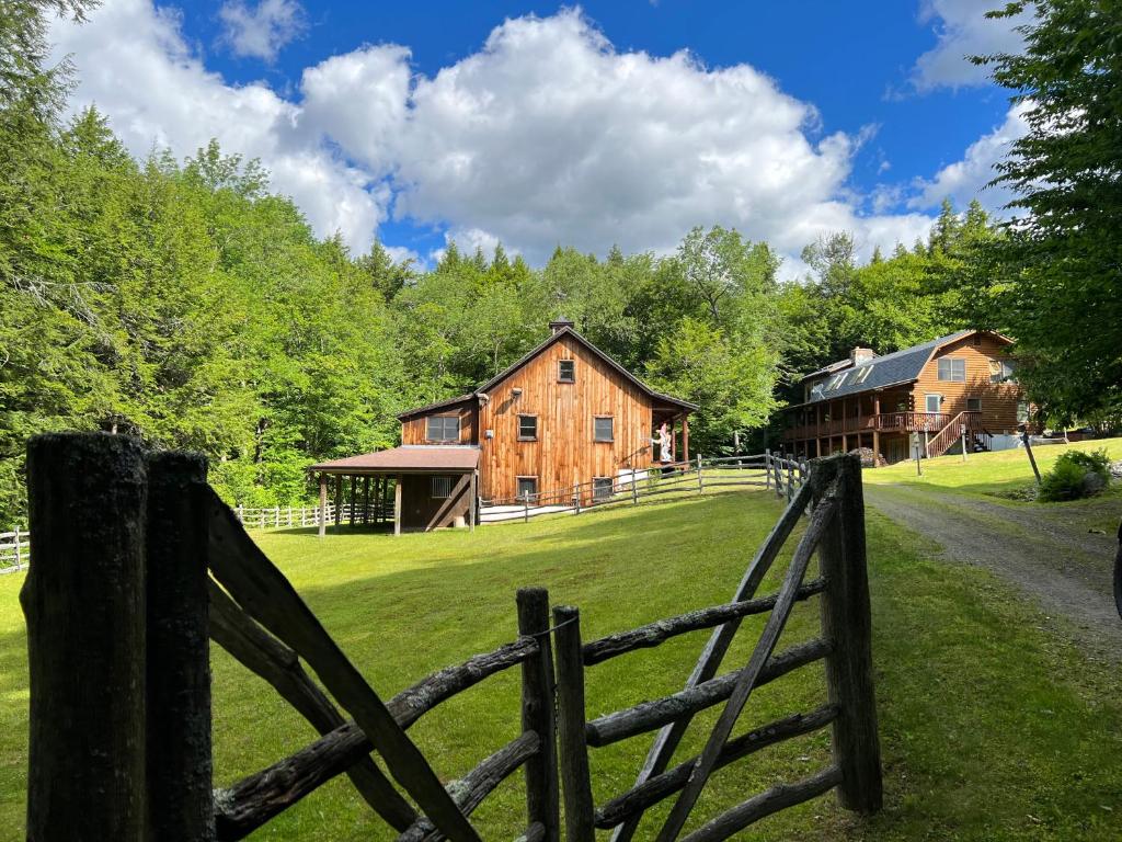 The Northern Quarters, Wardsboro (updated prices 2025)