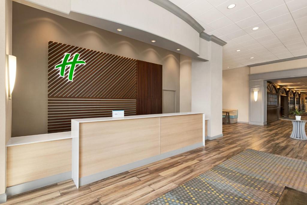 Holiday Inn Boston - Cambridge Area by IHG, Somerville (updated prices ...