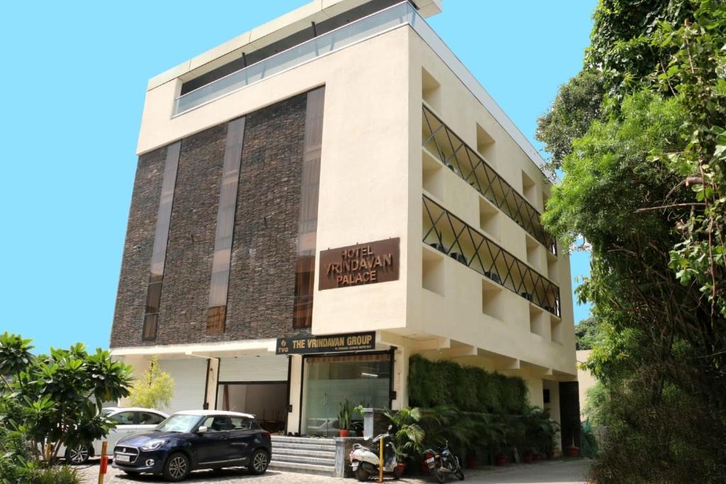 Hotel Vrindavan Palace, Indore, Madhya Pradesh | Photos, Reviews & Deals @Holidify