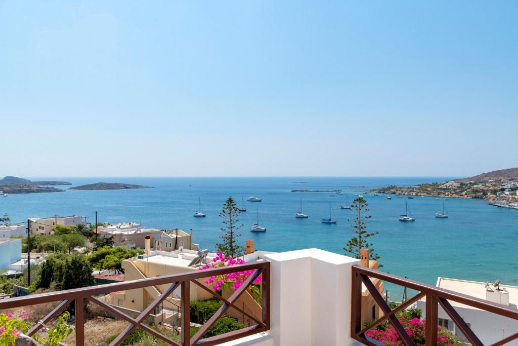 Cycladic Aura - Traditional Holiday Cottage, Finikas (updated prices 2025)