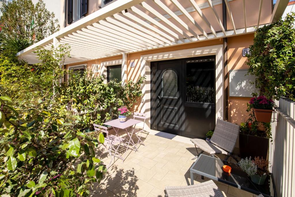 Romantico Open Space a 3min dalla spiaggia - HomeUnity, Rimini (updated ...