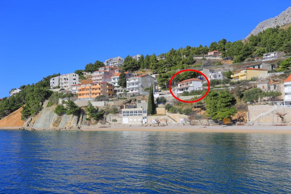 Apartments by the sea Mimice, Omis - 18149, Mimice (aktualisierte ...