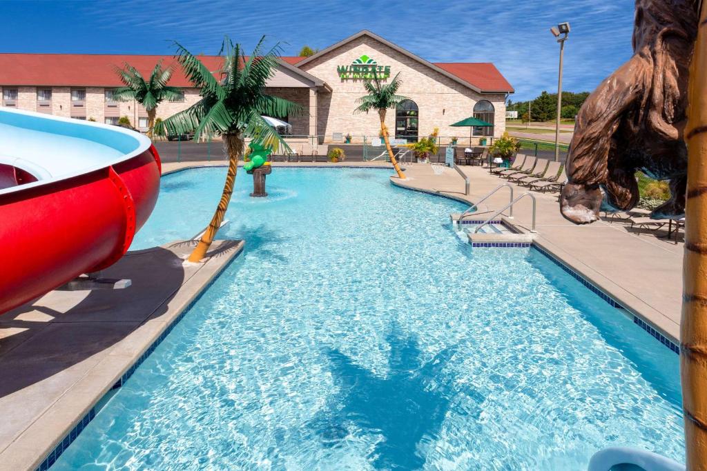 Wingate by Wyndham Wisconsin Dells Waterpark, Wisconsin Dells (updated ...