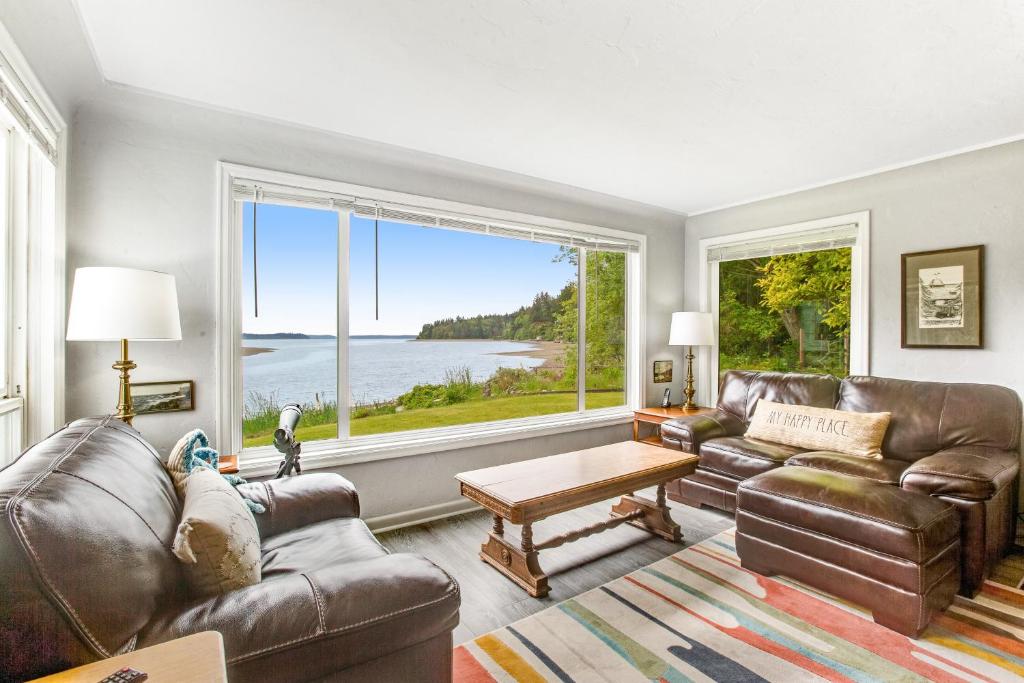 The Glen Cove Sand Spit, Gig Harbor (updated prices 2025)